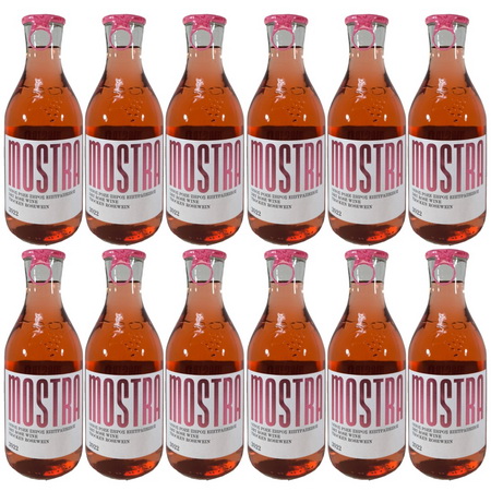 Mostra rose wine, made from three grape varieties.